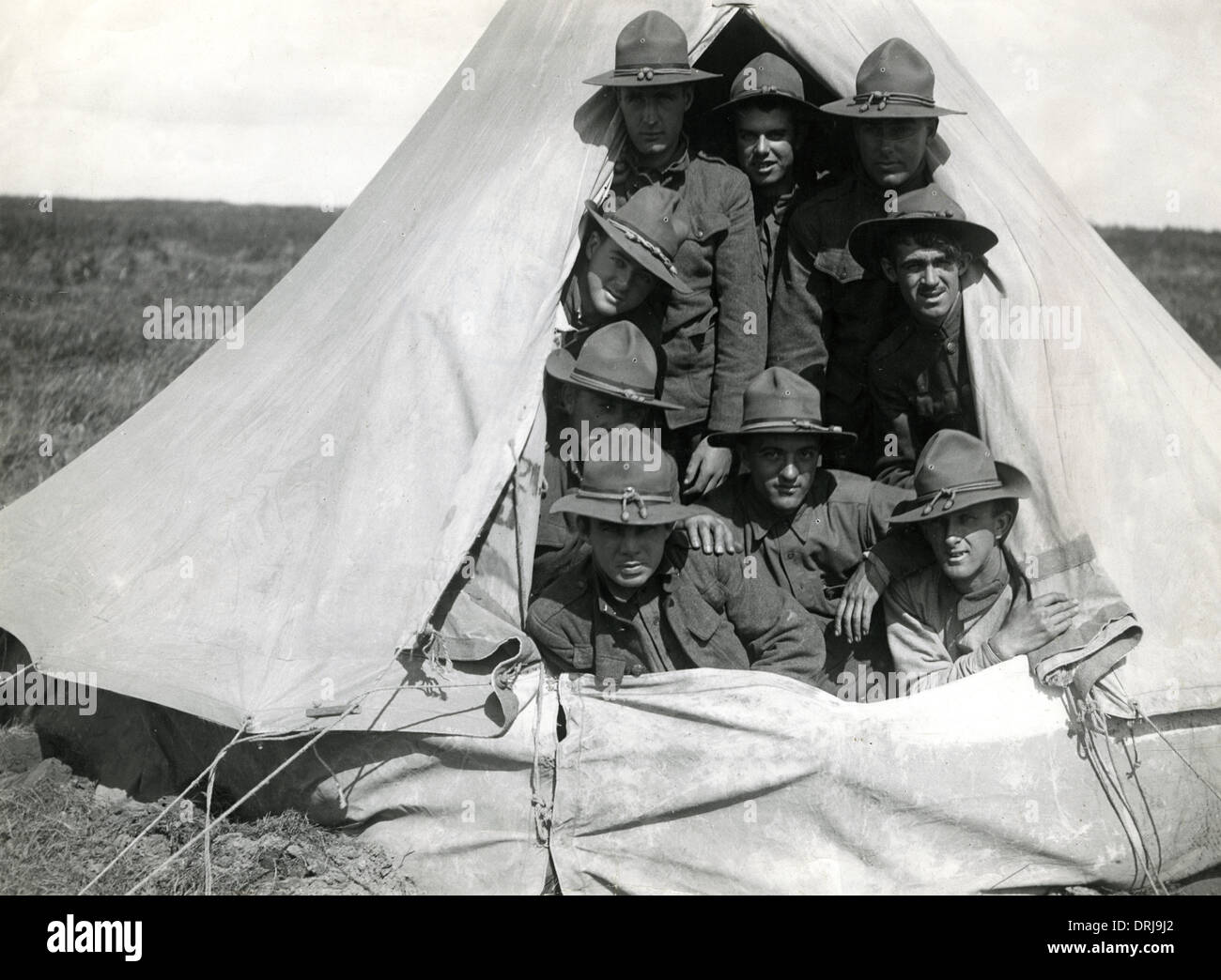 American troops in camp hi-res stock photography and images - Alamy