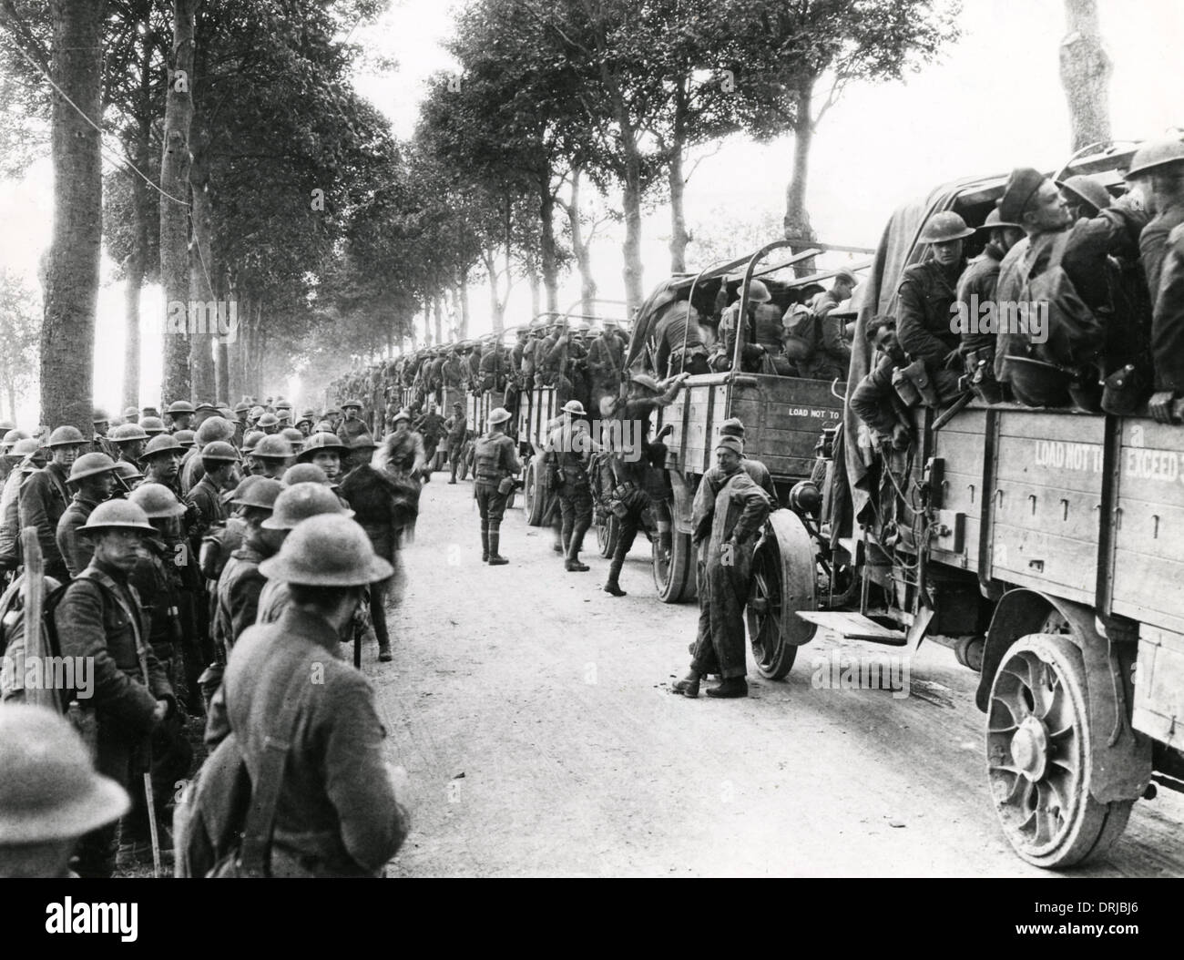 Soldiers Ww1 Leaving For War Stock Photos & Soldiers Ww1 Leaving For ...