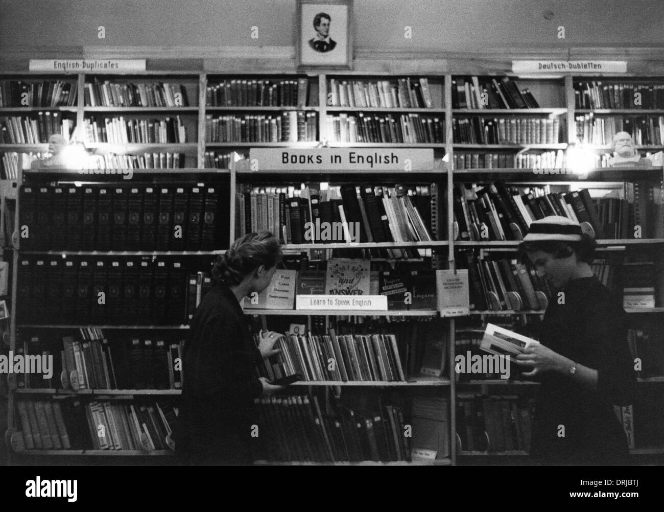 Russian library hi-res stock photography and images - Alamy