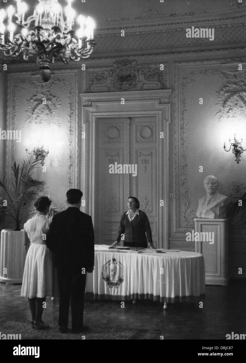 Marriage service at Wedding Palace, Kiev, Ukraine Stock Photo - Alamy
