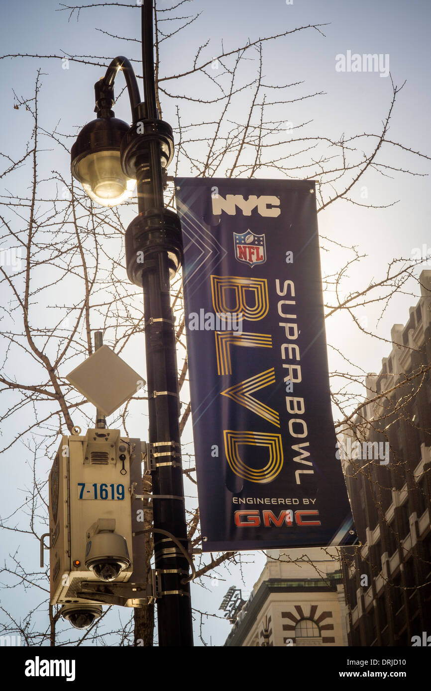 Surveillance camera on light pole hi-res stock photography and images ...