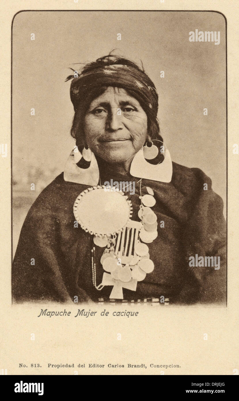 A Mapuche Woman Stock Photo - Alamy