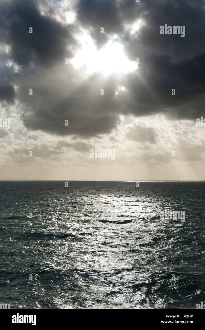 Sea water sunlight reflections hi-res stock photography and images - Alamy