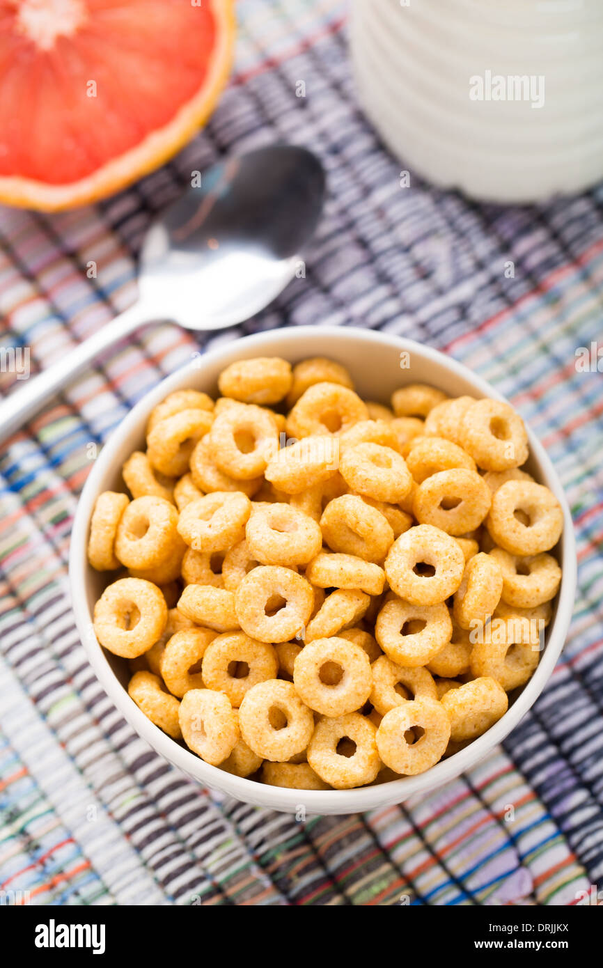 Bowl of honey corn rings Stock Photo - Alamy
