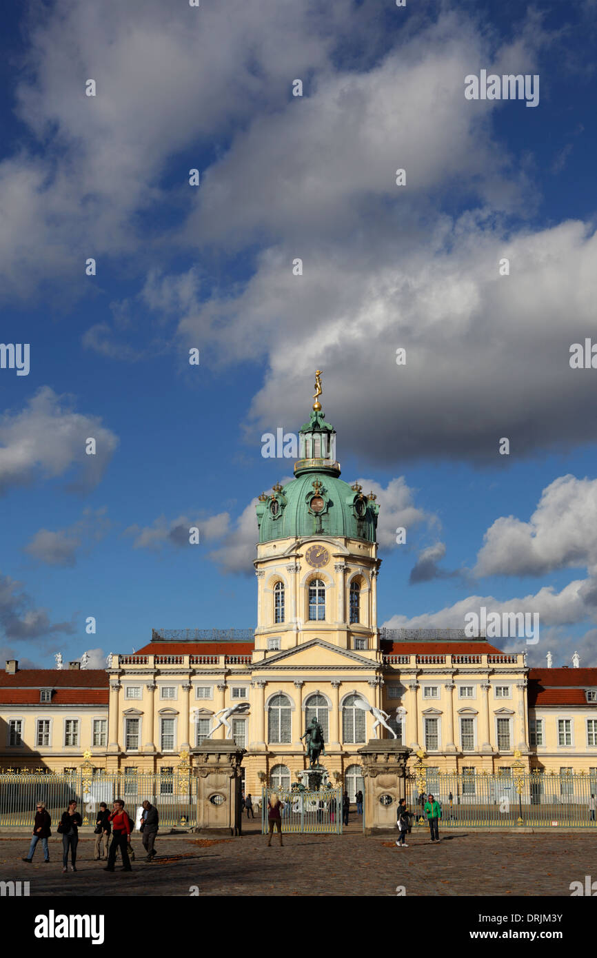 Facade berlin city palace hi-res stock photography and images - Alamy