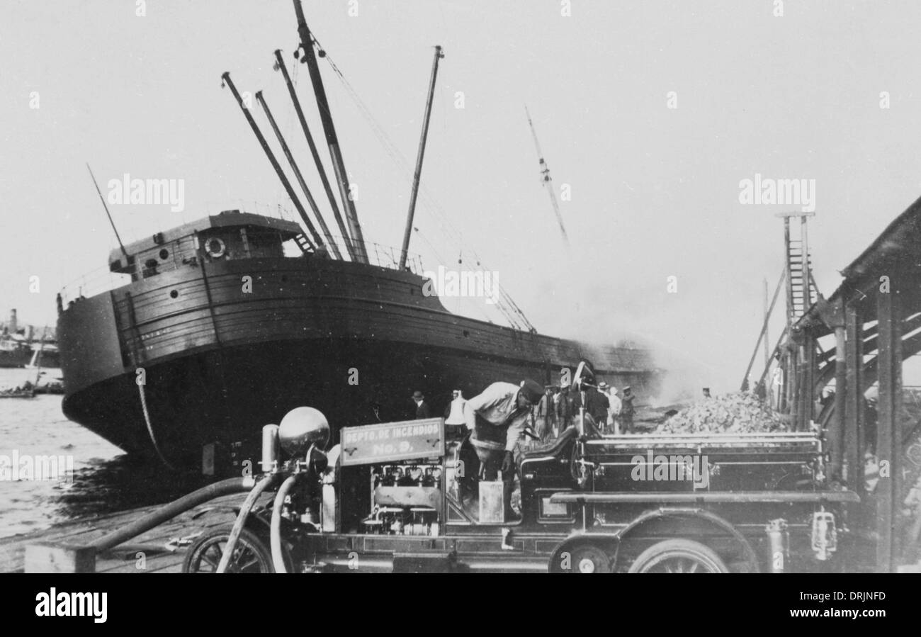 Engine on fire Black and White Stock Photos & Images - Alamy