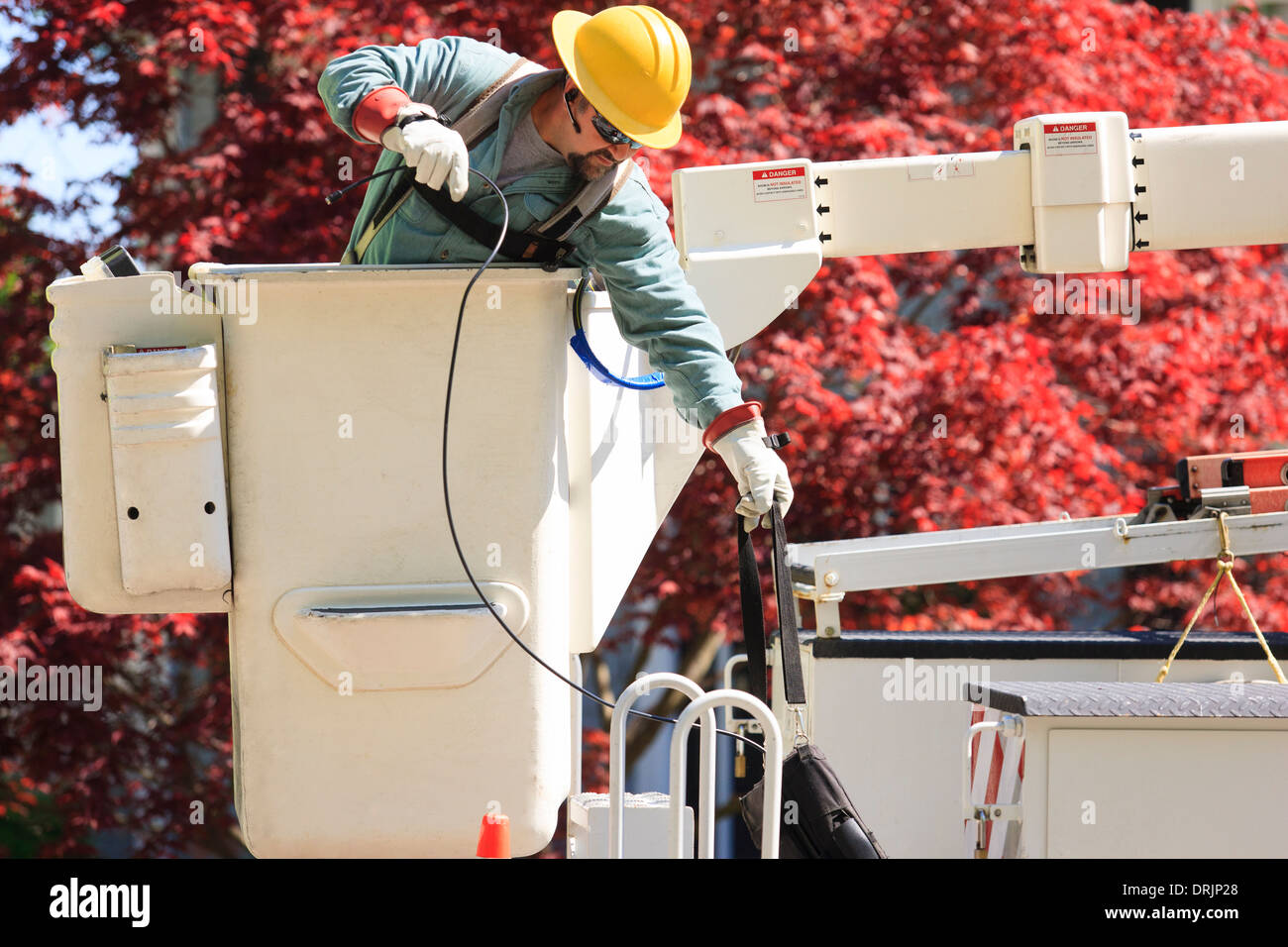 Engineer lift hi-res stock photography and images - Alamy