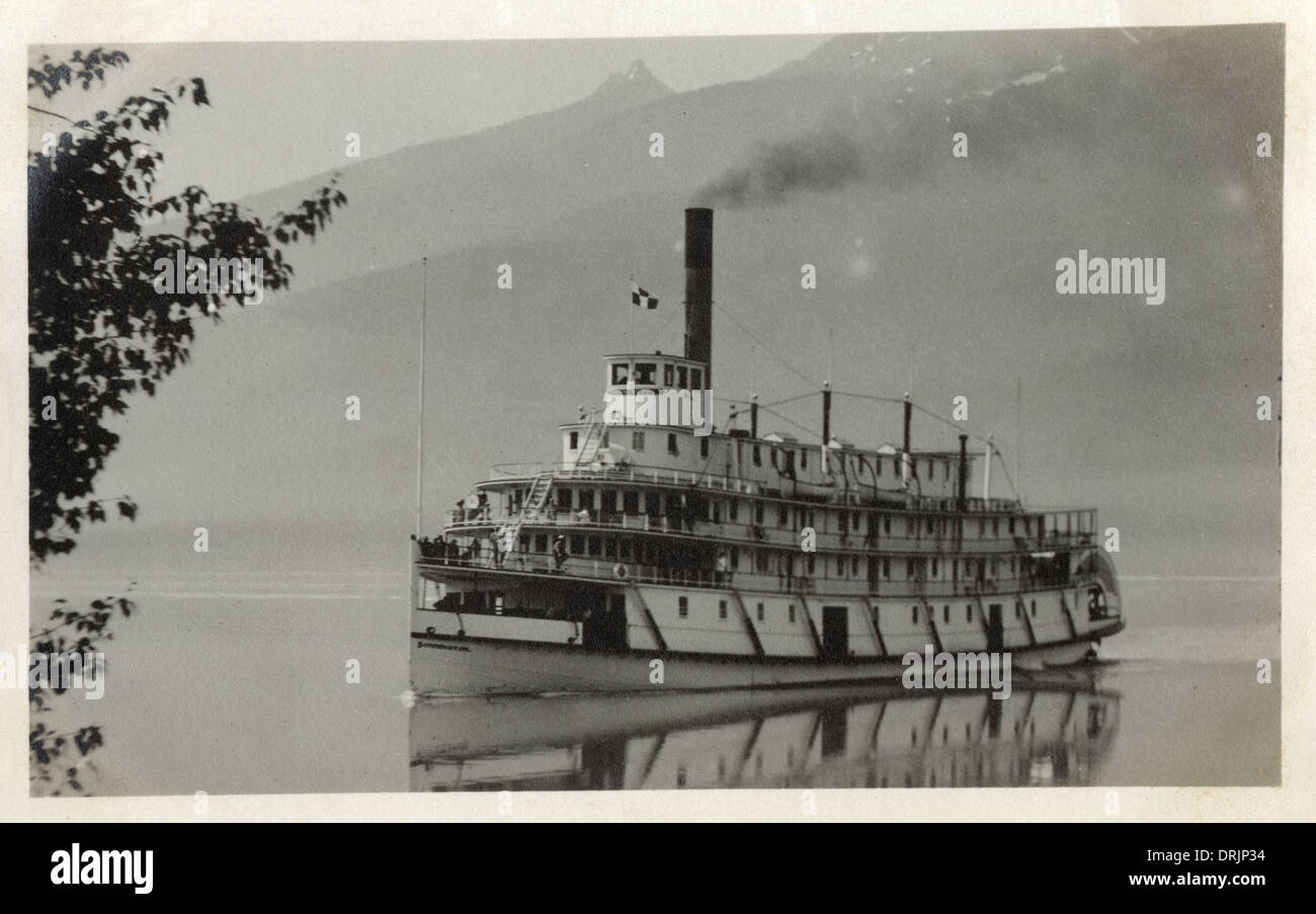 Sternwheel steamboat hi-res stock photography and images - Alamy