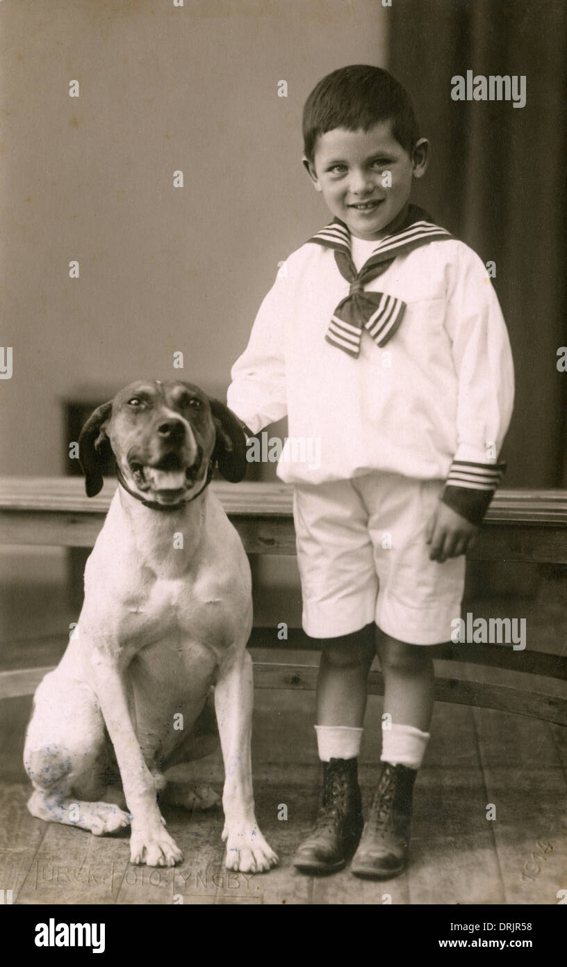 A boy and his dog hi-res stock photography and images - Alamy