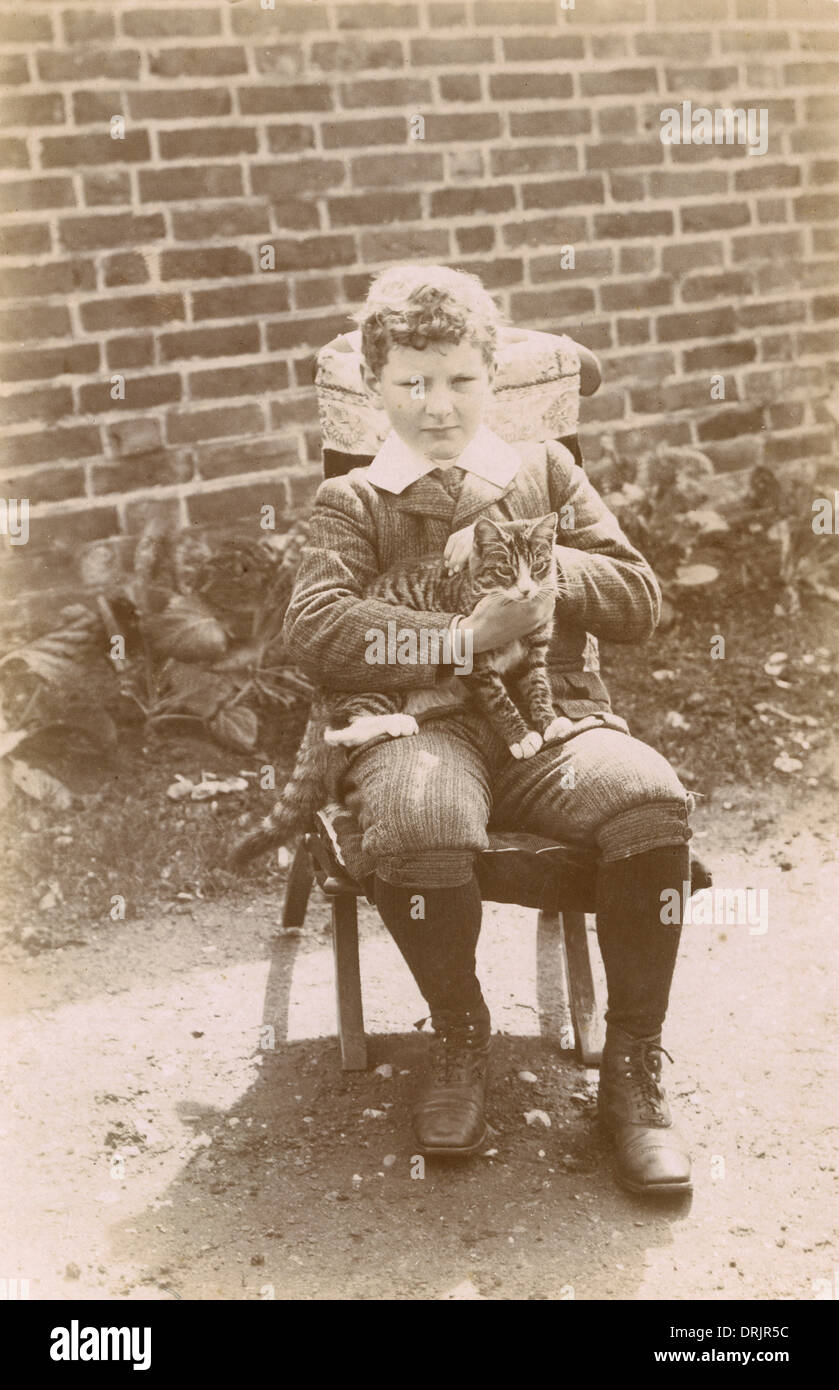 A small boy and his cat Stock Photo - Alamy