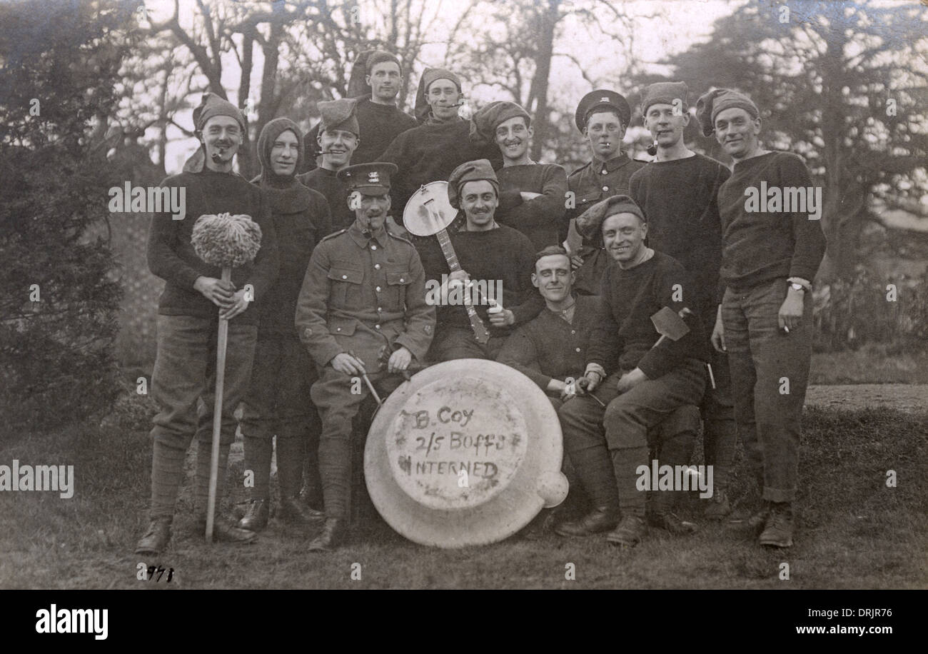 Soldier off duty hi-res stock photography and images - Alamy