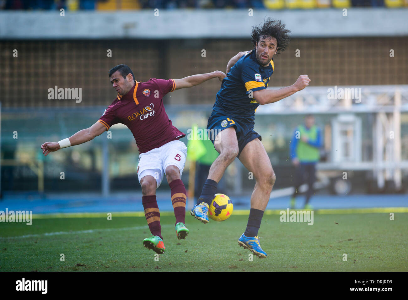 Verona, Italy. 26th Jan, 2014. Leandro Castan (Roma), Luca Toni (Hellas ...