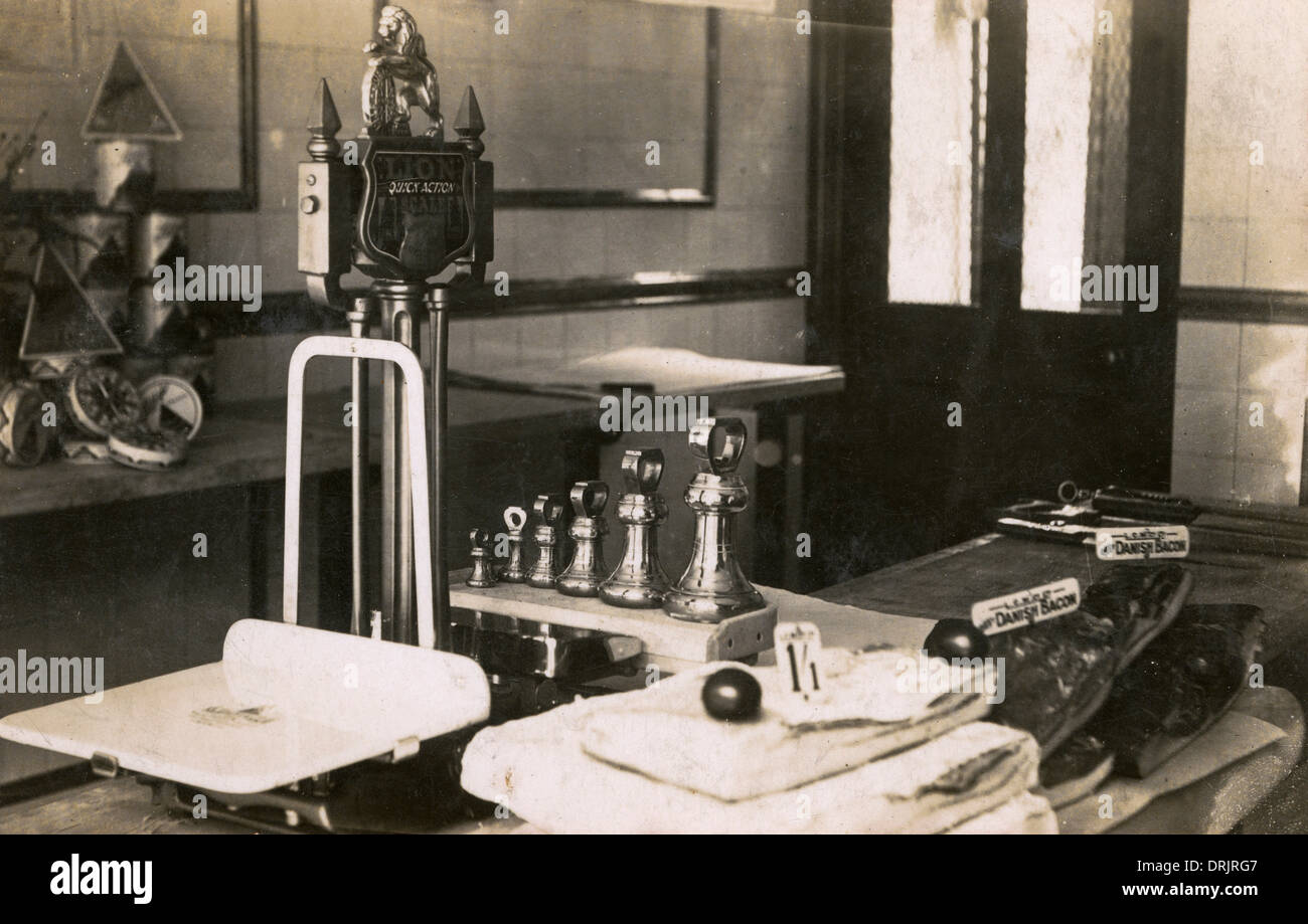 A set of Lion scales and weights Stock Photo - Alamy