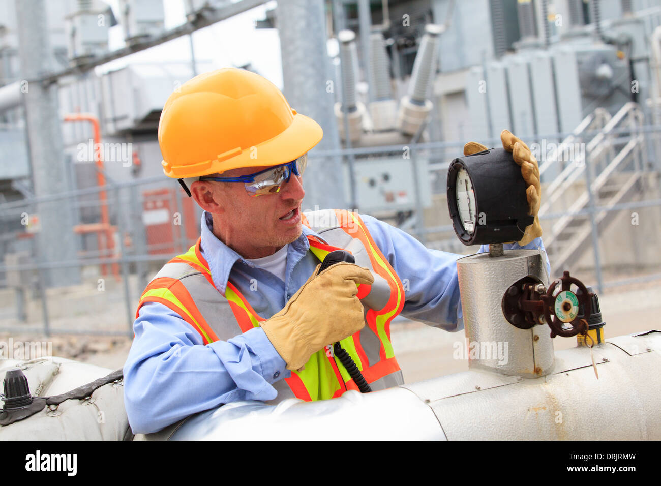 Electrical engineer student hi-res stock photography and images - Alamy