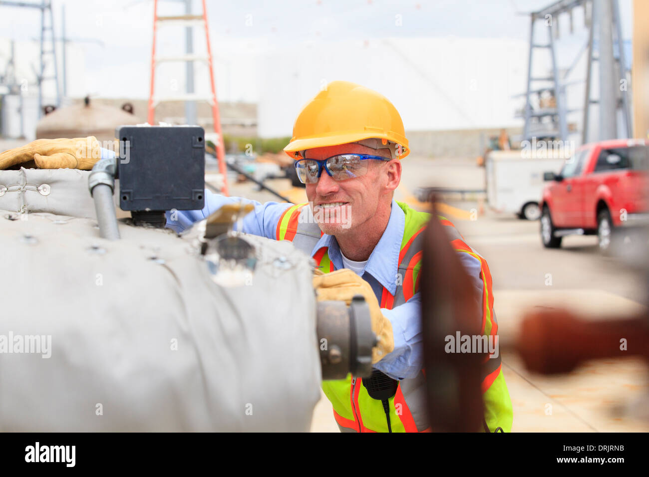 Electrical engineer hi-res stock photography and images - Alamy