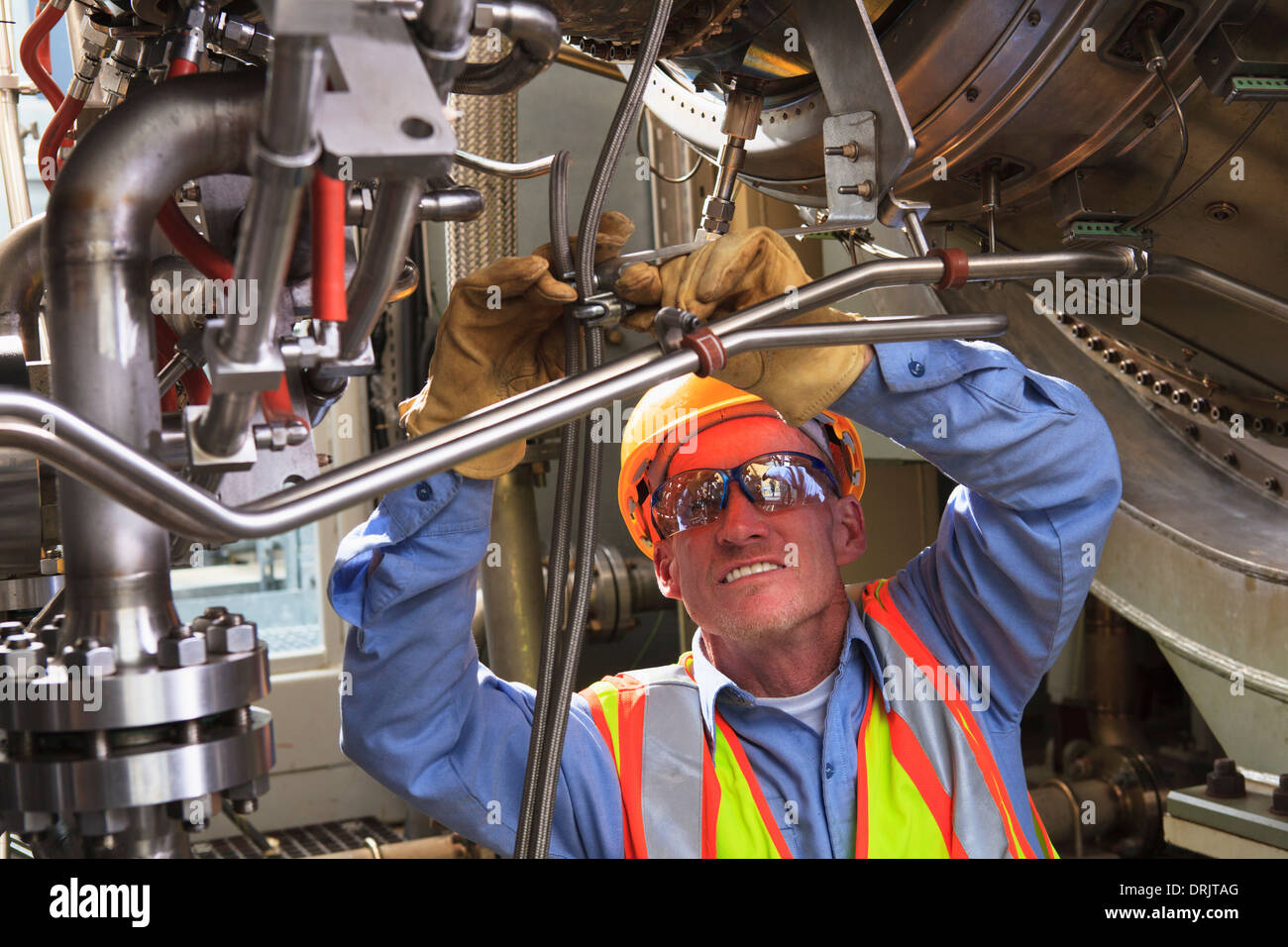 Engineer power plant hi-res stock photography and images - Alamy