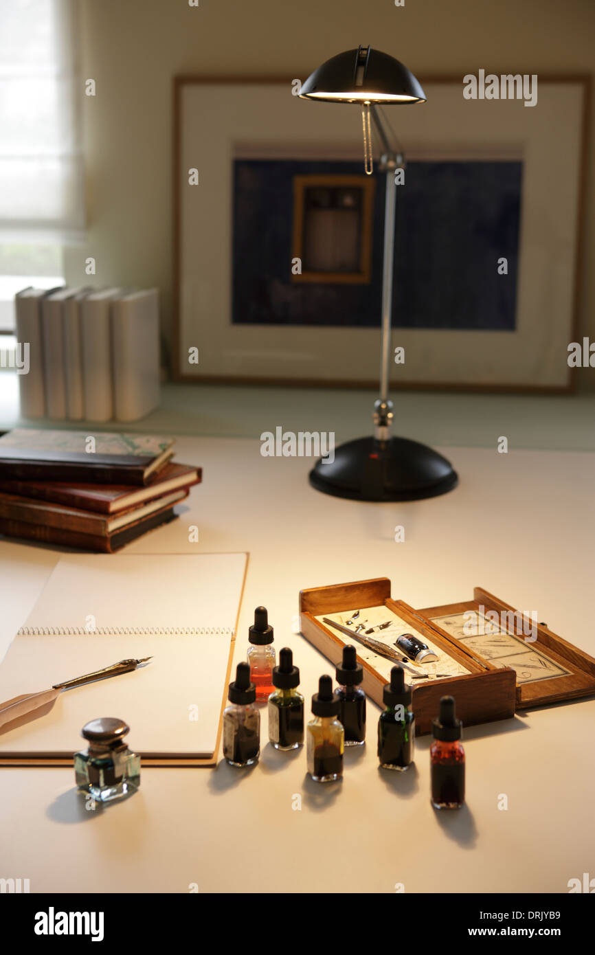 Stand with tools hi-res stock photography and images - Alamy