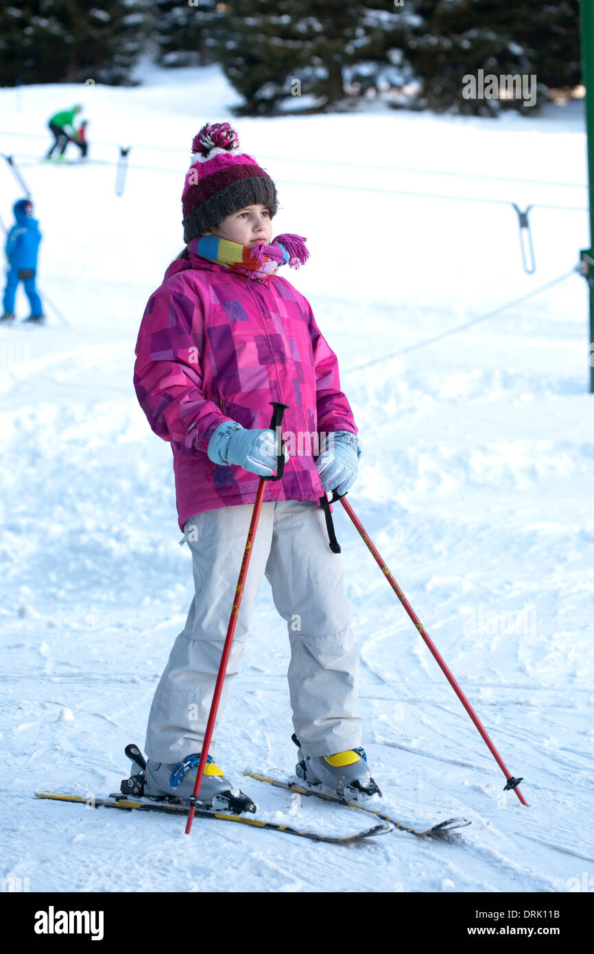 Girl skiing hi-res stock photography and images - Alamy