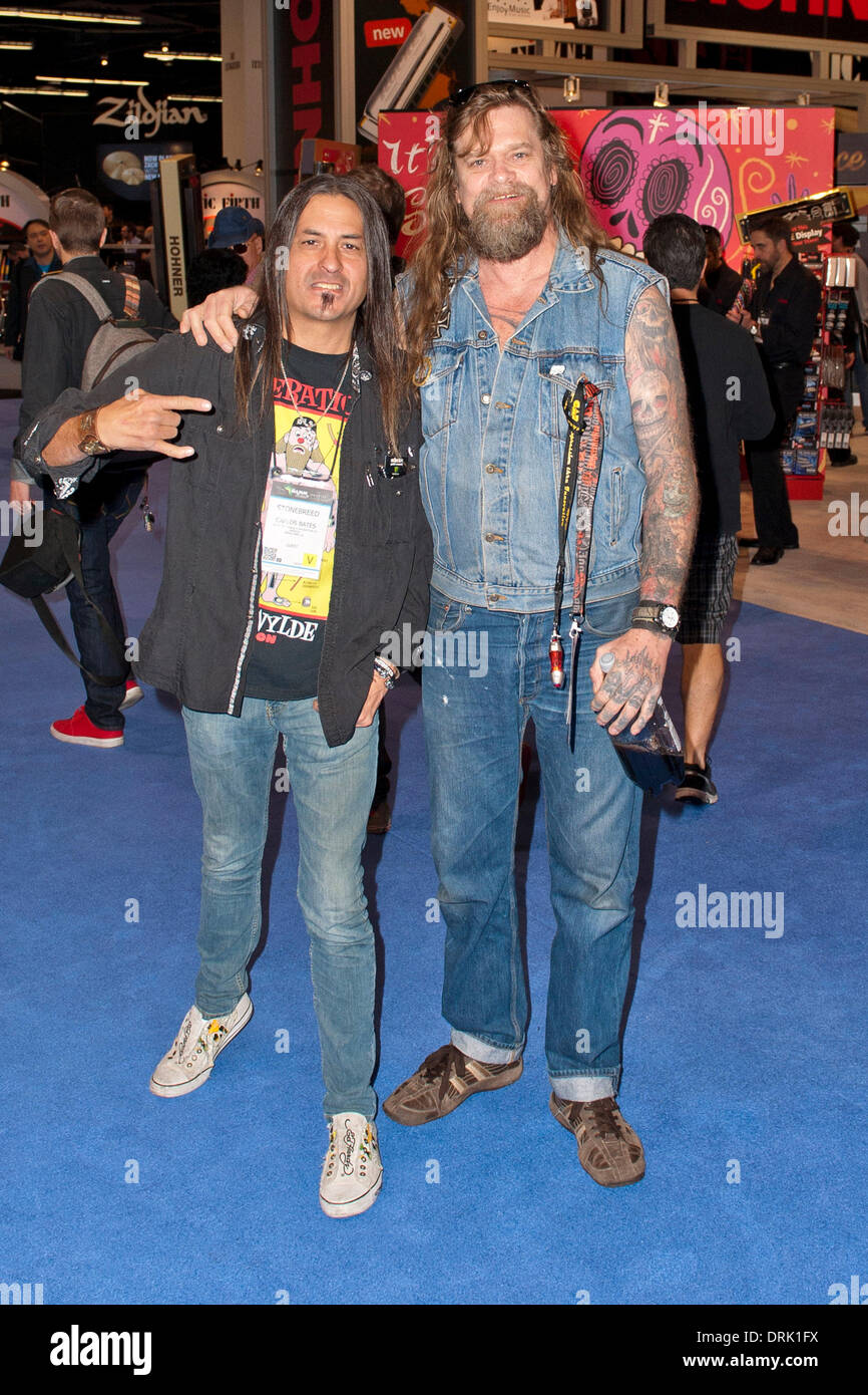 Carlos cruz chris holmes namm hi-res stock photography and images - Alamy