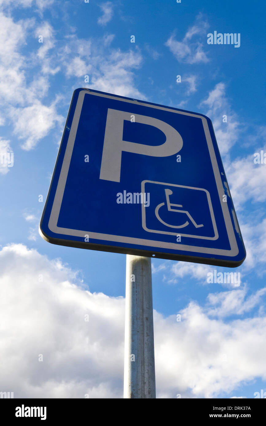 disabled parking sign Stock Photo - Alamy
