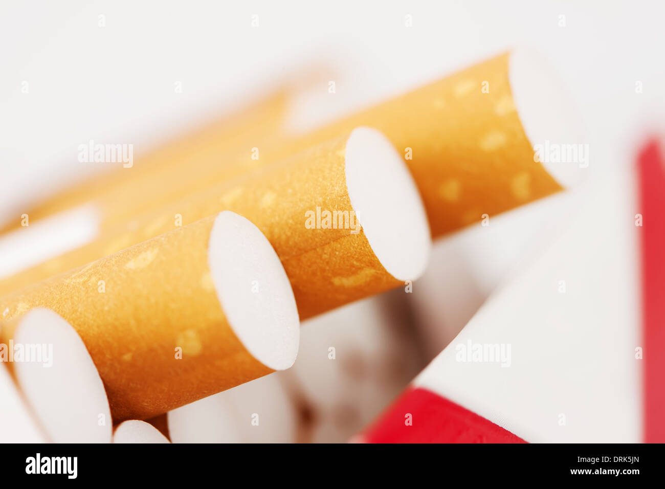 Cigarette box macro hi-res stock photography and images - Alamy