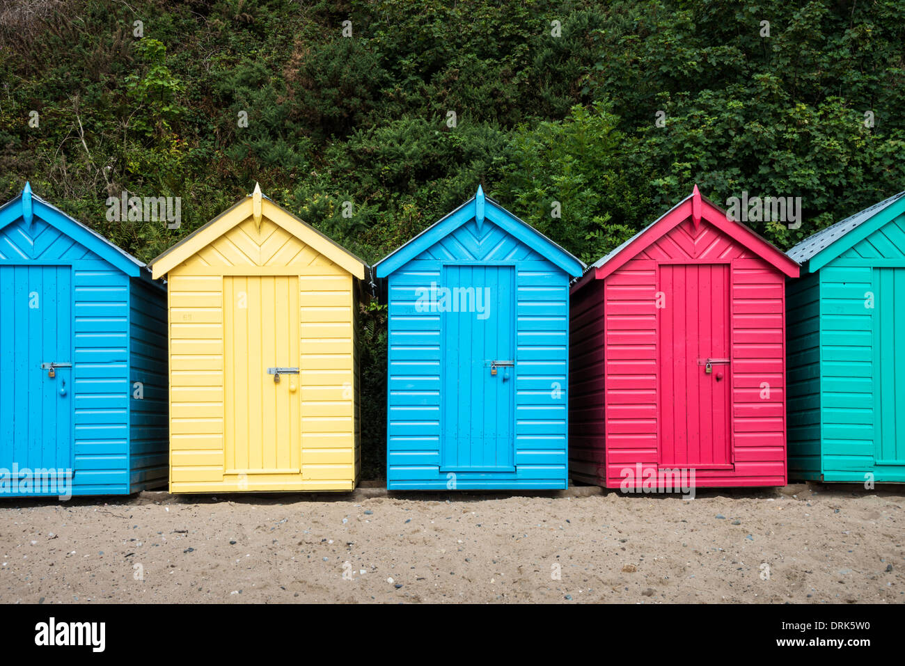 Wales beach huts hi-res stock photography and images - Alamy
