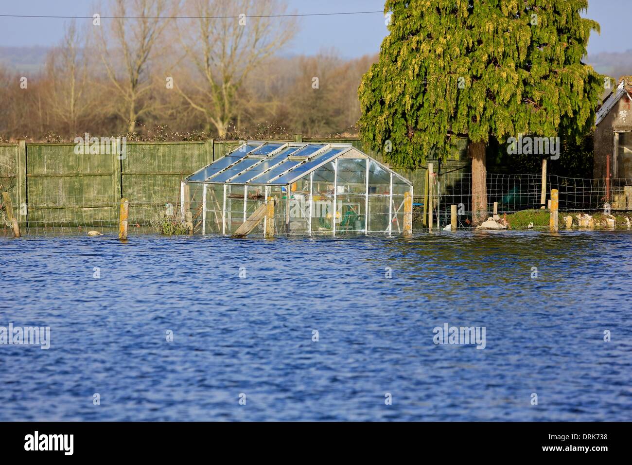 Long Load, Somerset Levels, Somerset, UK. 28th January 2014. Houses ...
