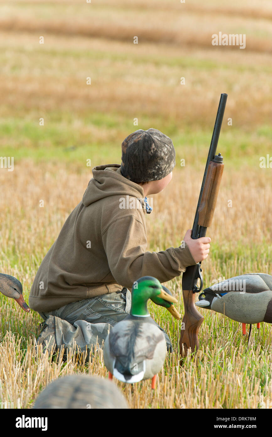 Teen hunter hi-res stock photography and images - Alamy