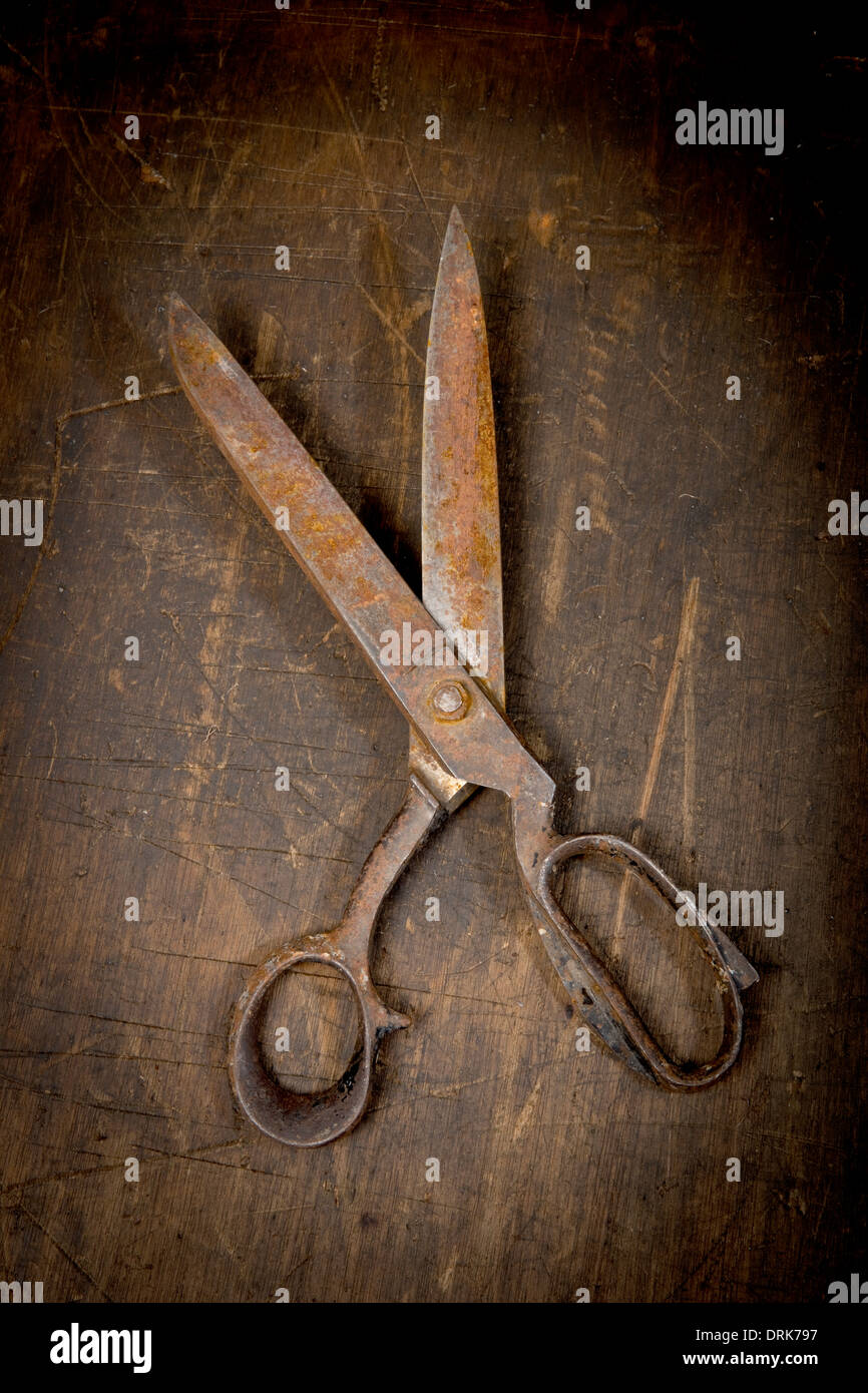 Old rusty scissors hi-res stock photography and images - Alamy