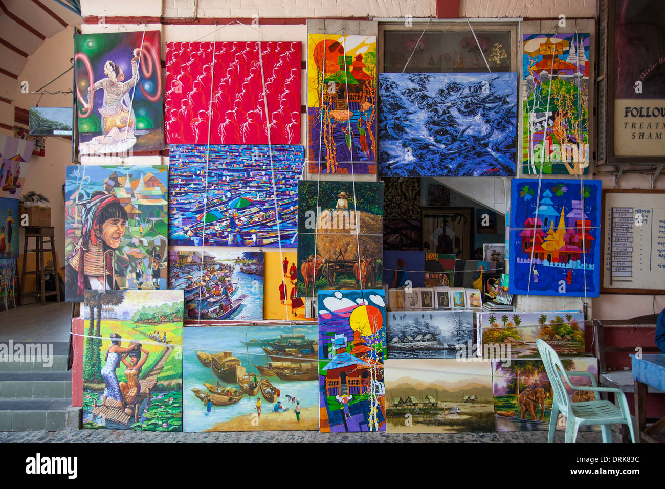 Paintings in Bogyoke Aung San Market, Yangon, Myanmar Stock Photo - Alamy