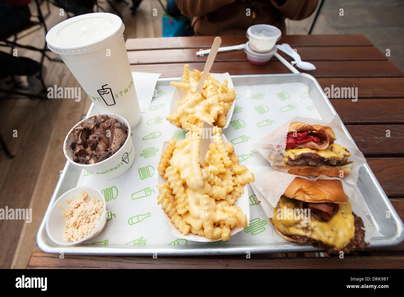 Shake shack london hi-res stock photography and images - Alamy