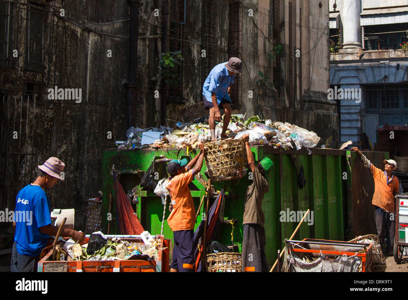 Garbage Men High Resolution Stock Photography and Images - Alamy