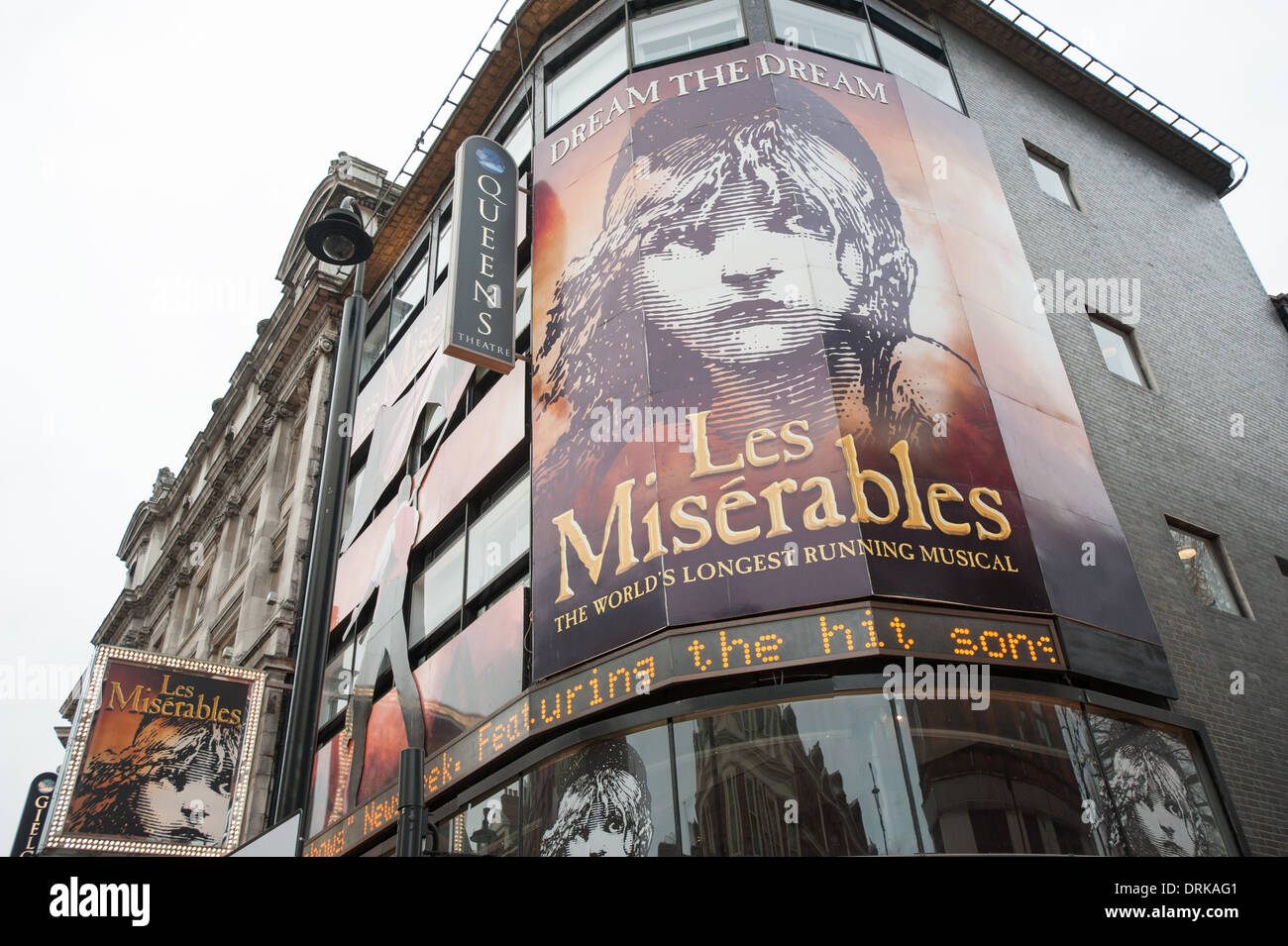 Les miserables london theatre hi-res stock photography and images - Alamy
