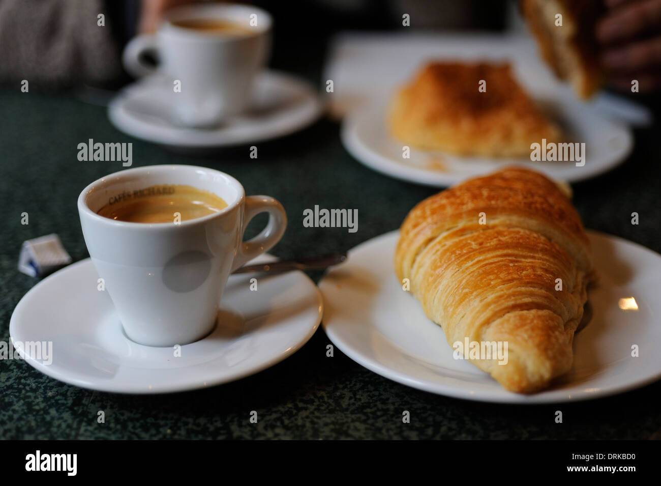Croissant coffee paris hi-res stock photography and images - Alamy