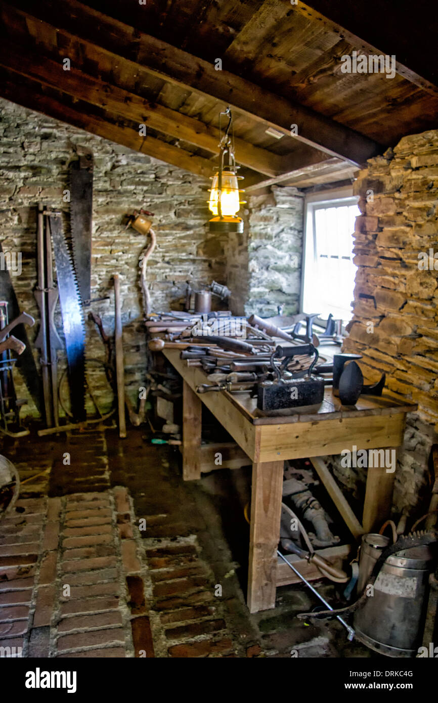 Historic farm sheds hi-res stock photography and images - Alamy