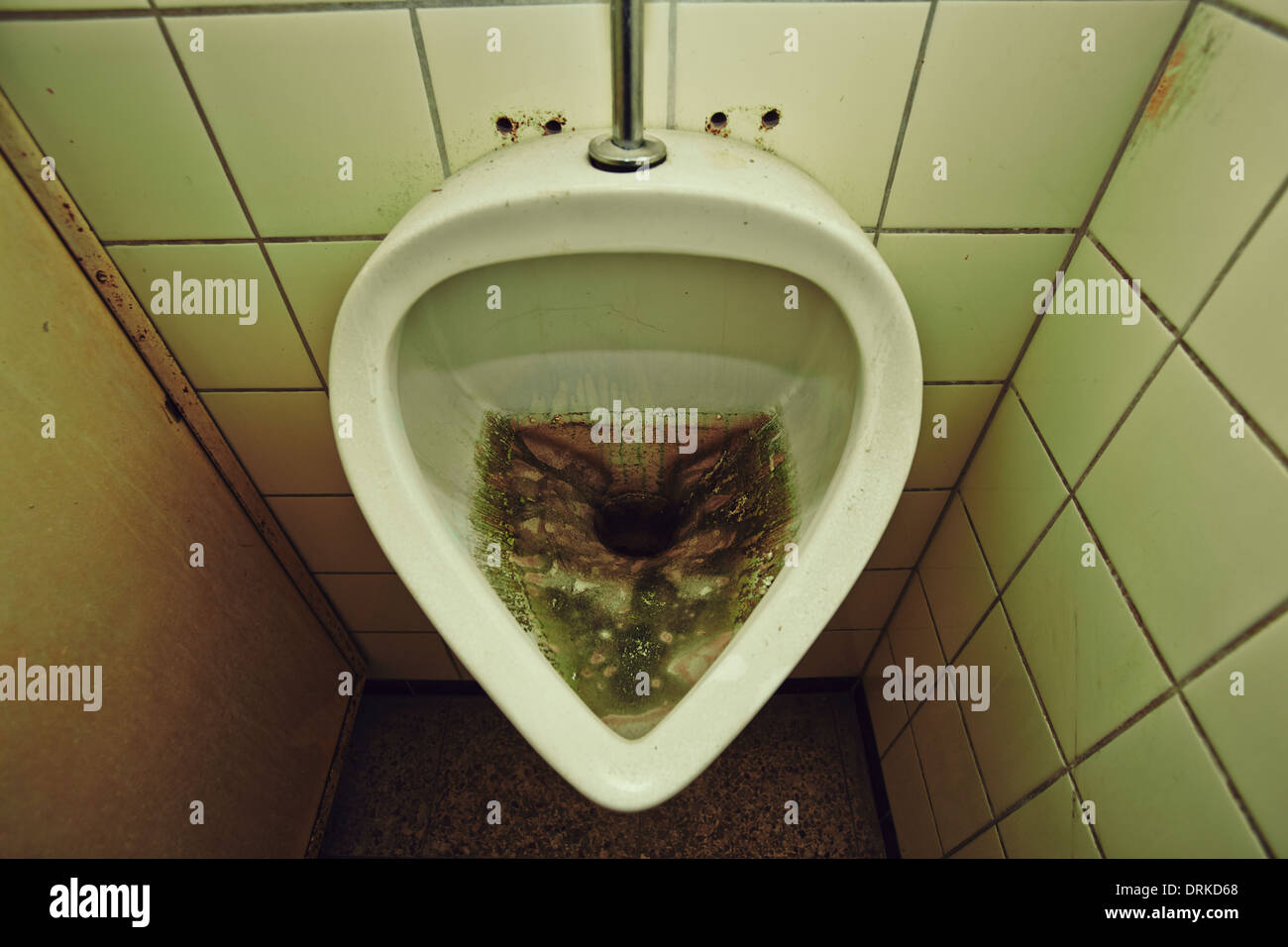 Old urinal hi-res stock photography and images - Alamy