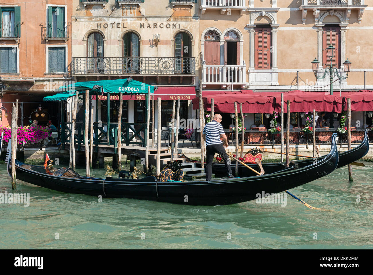 Moorings for gondola hi-res stock photography and images - Alamy