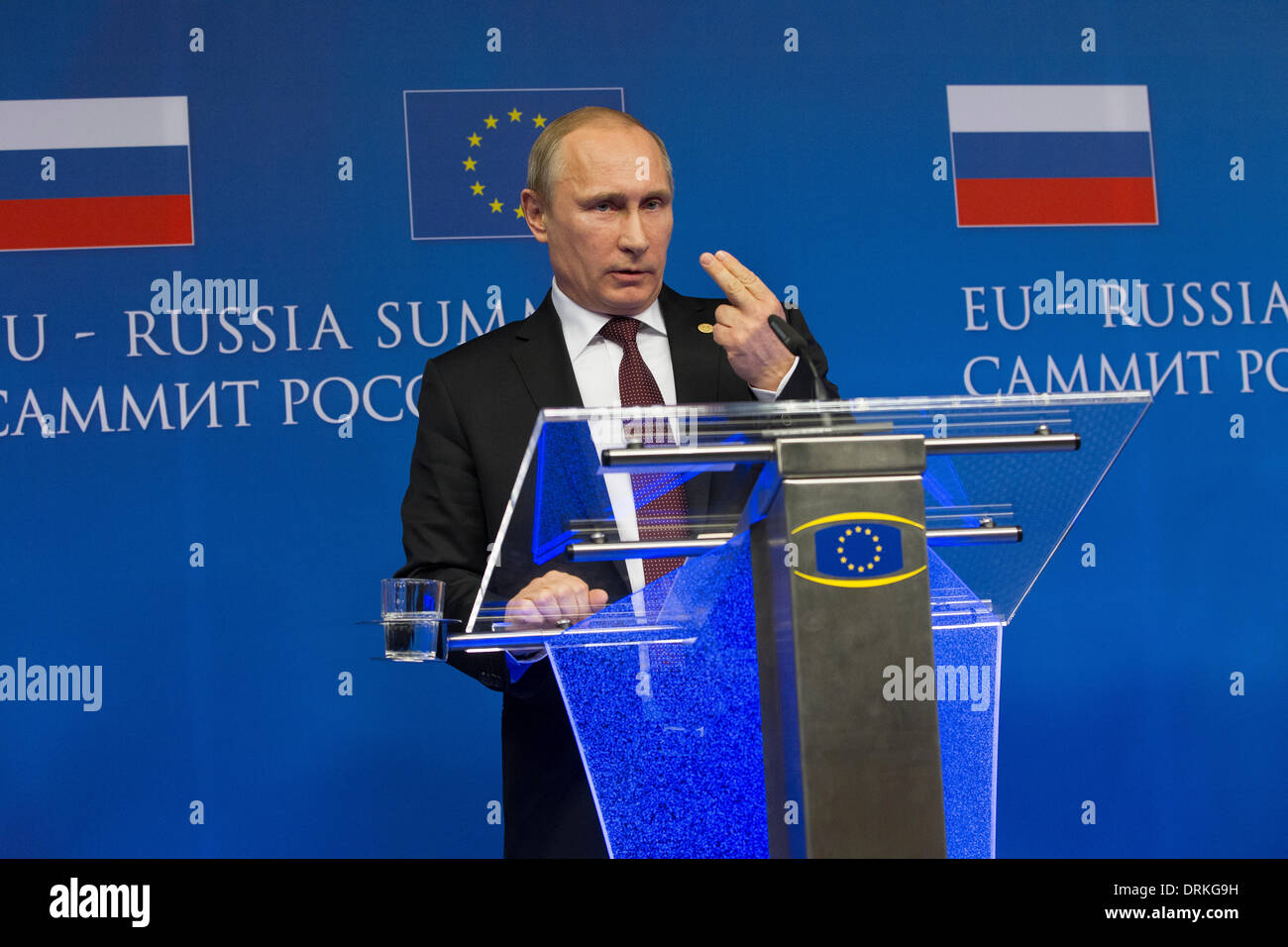 Russian president vladimir putin hand hi-res stock photography and ...