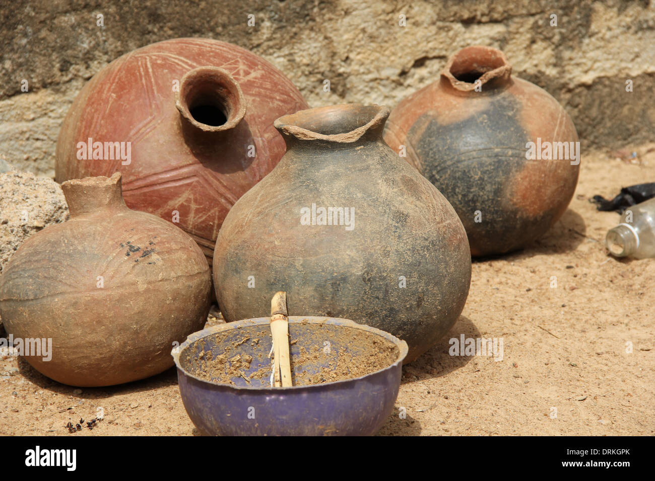 Pottery traditional clay pot hi-res stock photography and images - Alamy