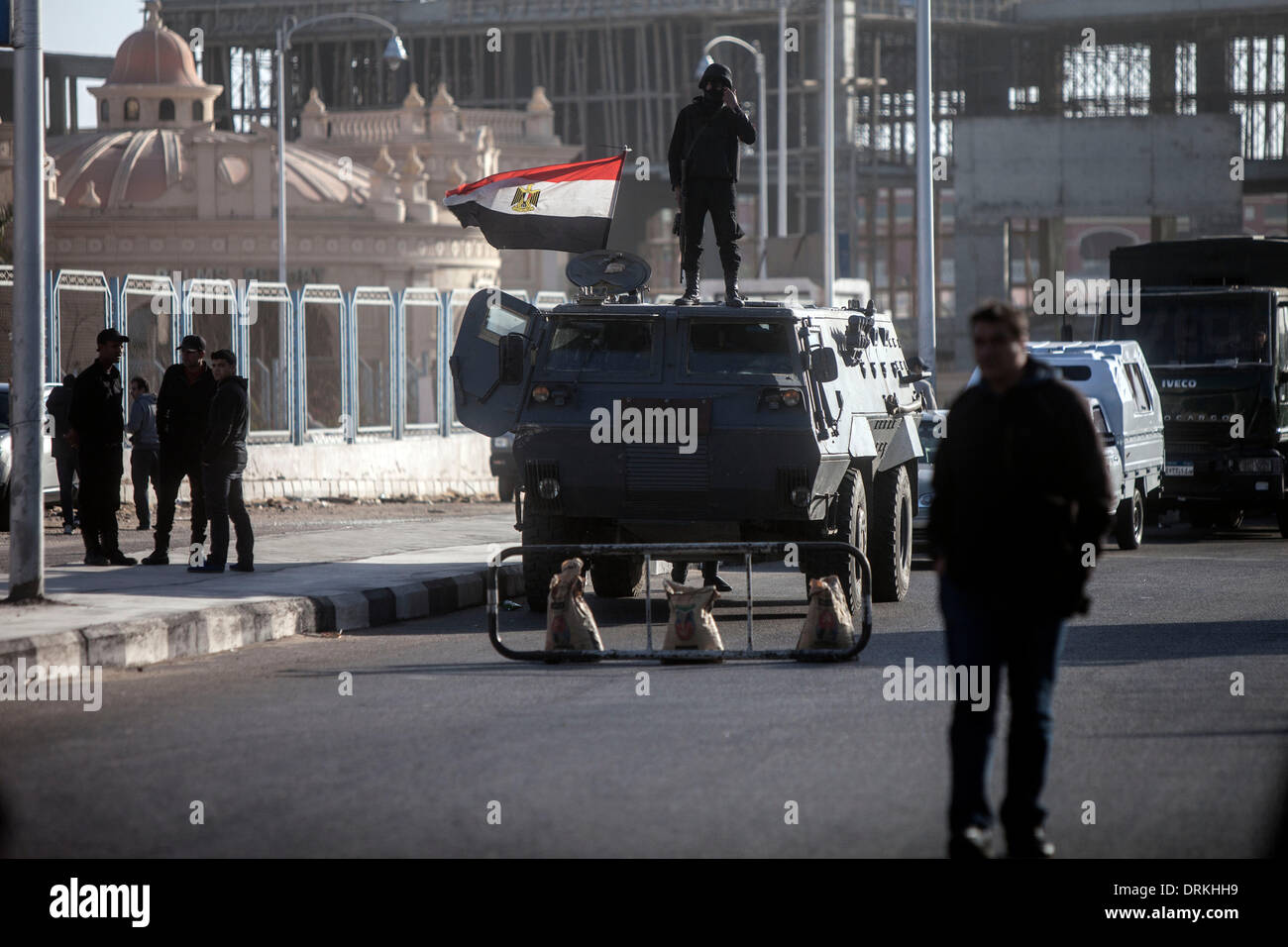 Security guards in egypt hi-res stock photography and images - Alamy