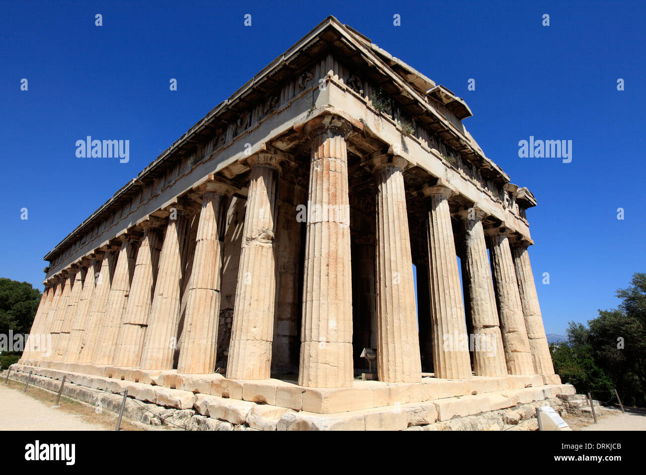 Doric peripteral temple hi-res stock photography and images - Alamy