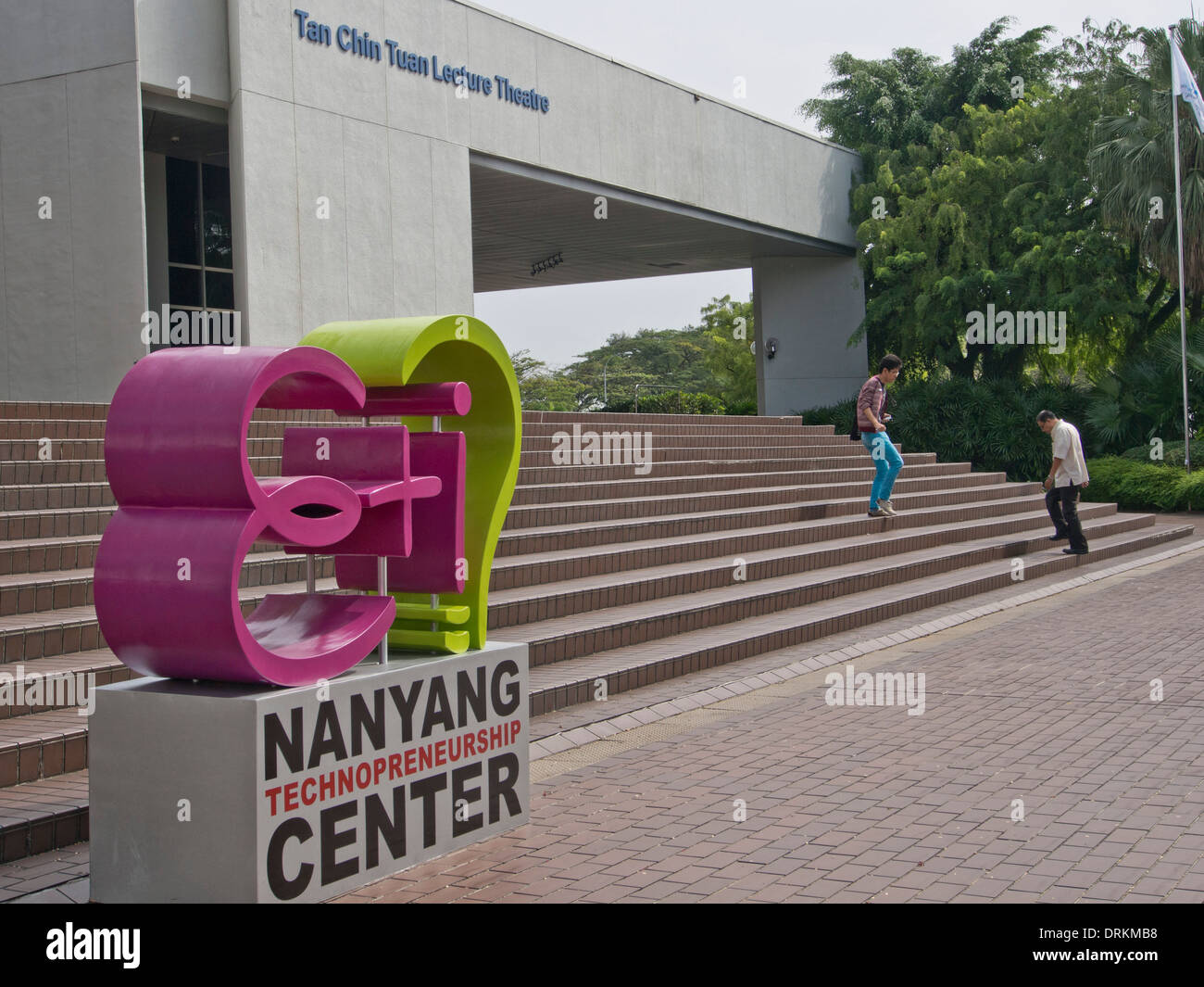 University nanyang singapore hi-res stock photography and images - Alamy