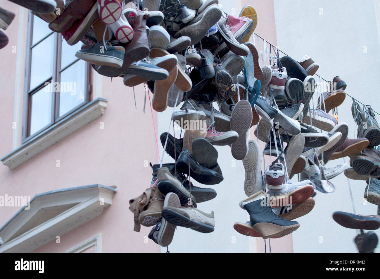 Shoefiti hi-res stock photography and images - Alamy