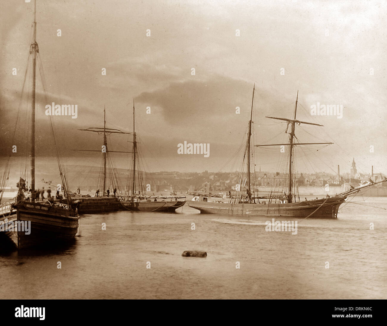 The tweed ship hi-res stock photography and images - Alamy