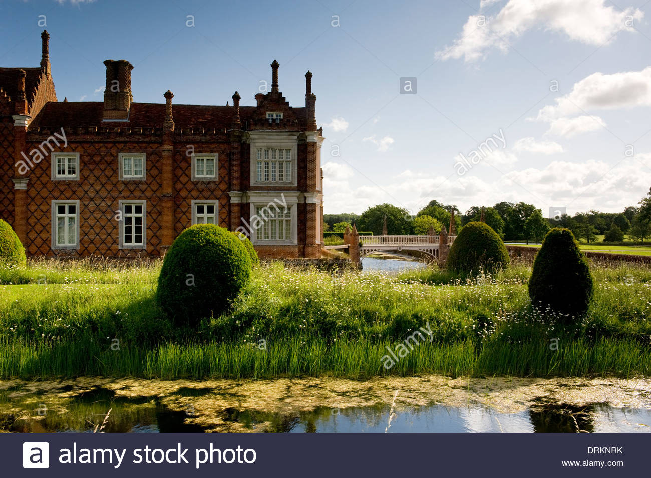 Helmingham Hall Suffolk English Garden formal classic style colour ...
