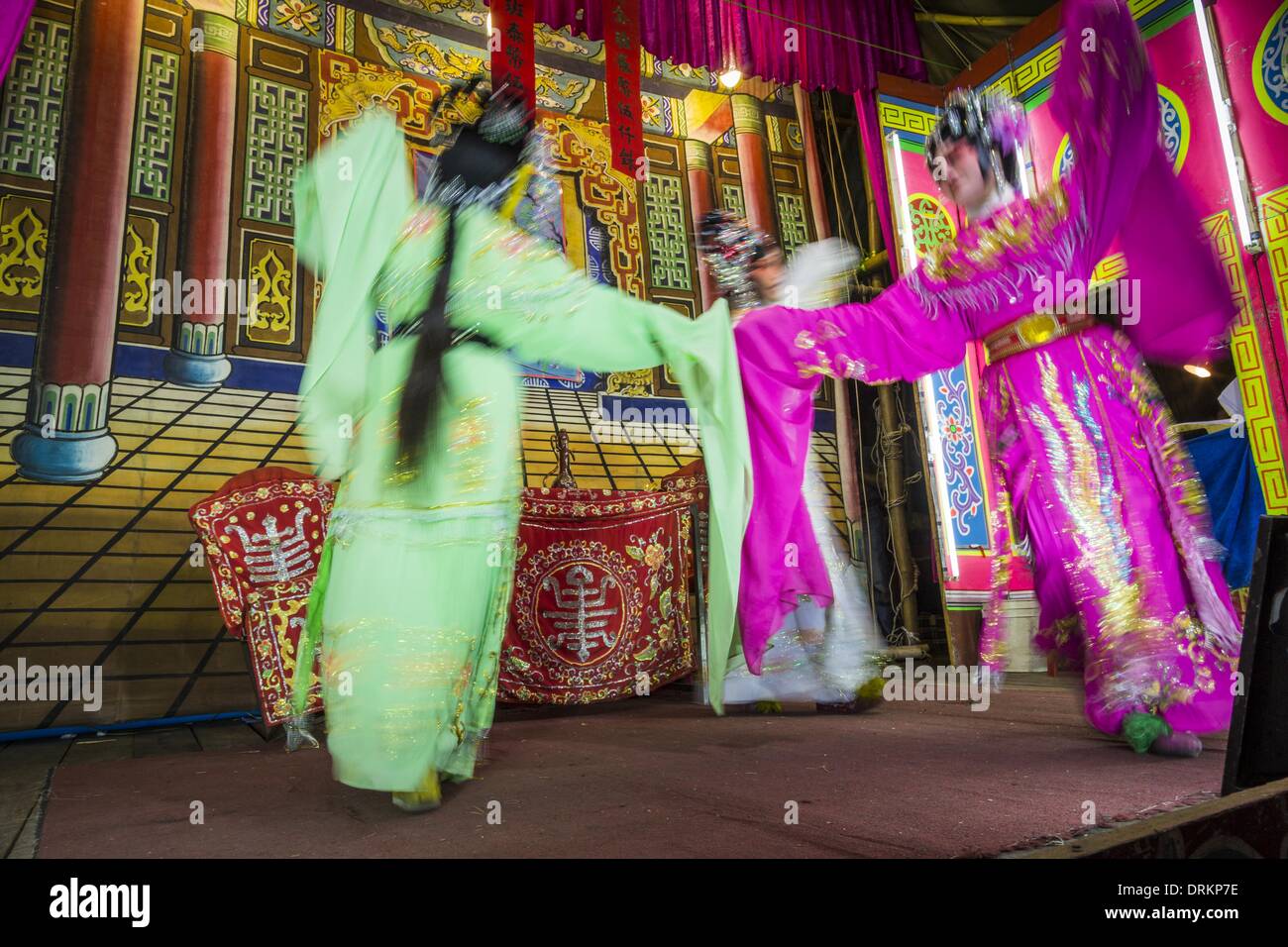 Bangkok, Thailand. 28th Jan, 2014. Members of the Tear Kia Ee Lye Heng ...