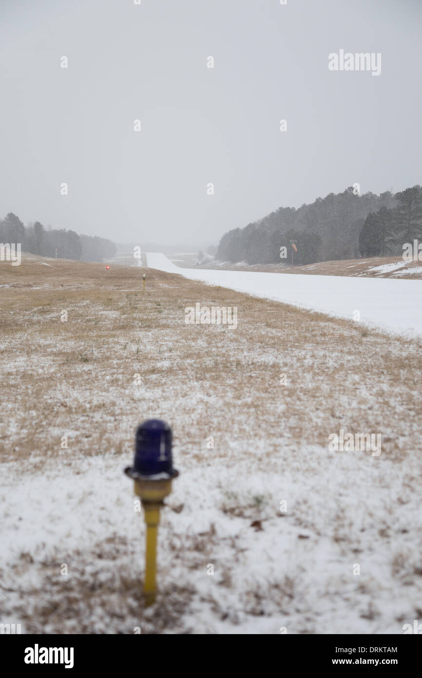 Unusually cold weather hi-res stock photography and images - Alamy