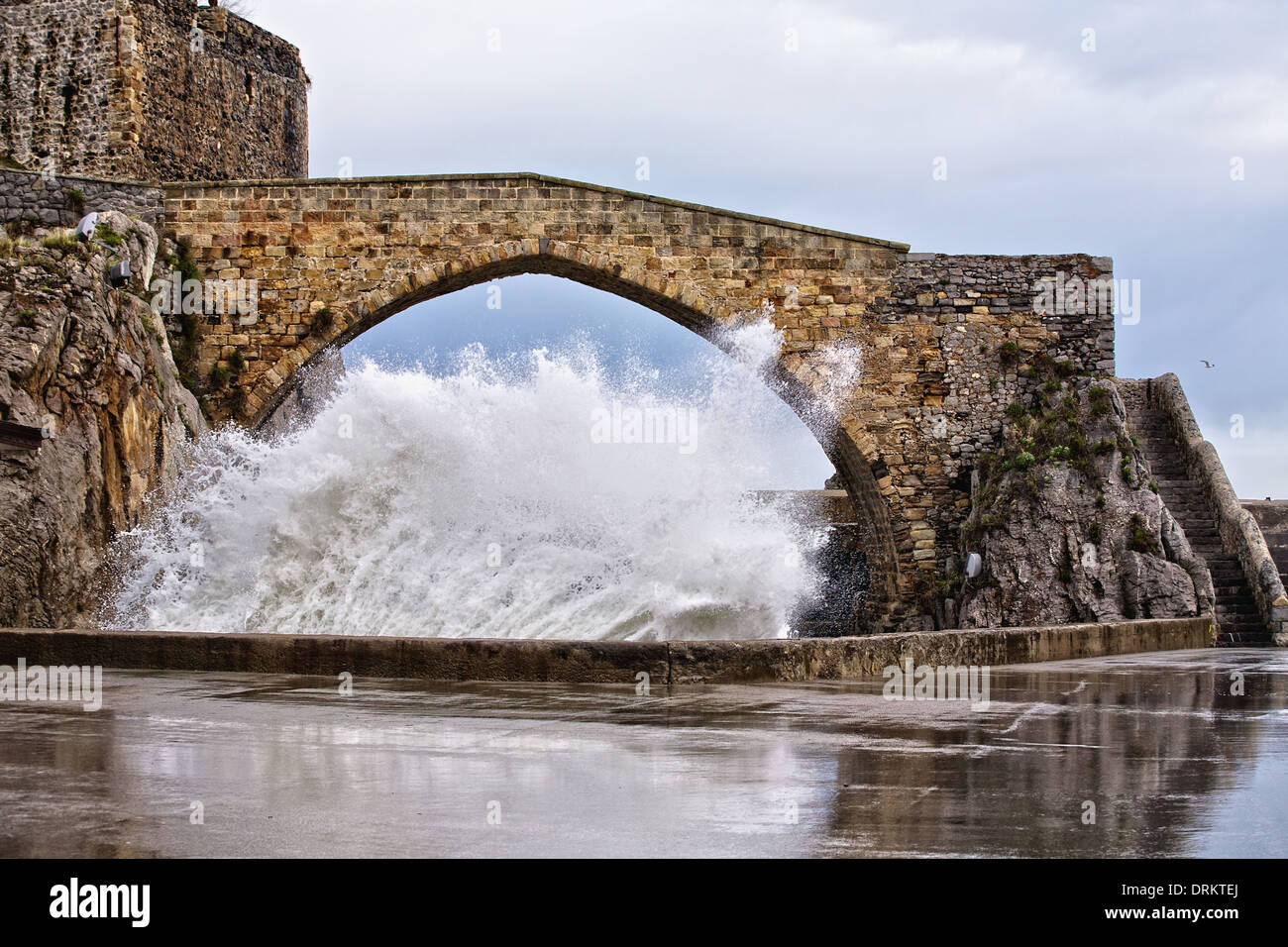 Urdiales hi-res stock photography and images - Alamy