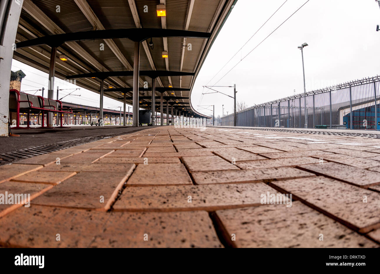 Overhead rail power lines hi-res stock photography and images - Alamy