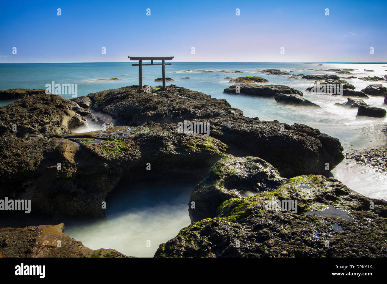 Japanese gate at sea hi-res stock photography and images - Alamy